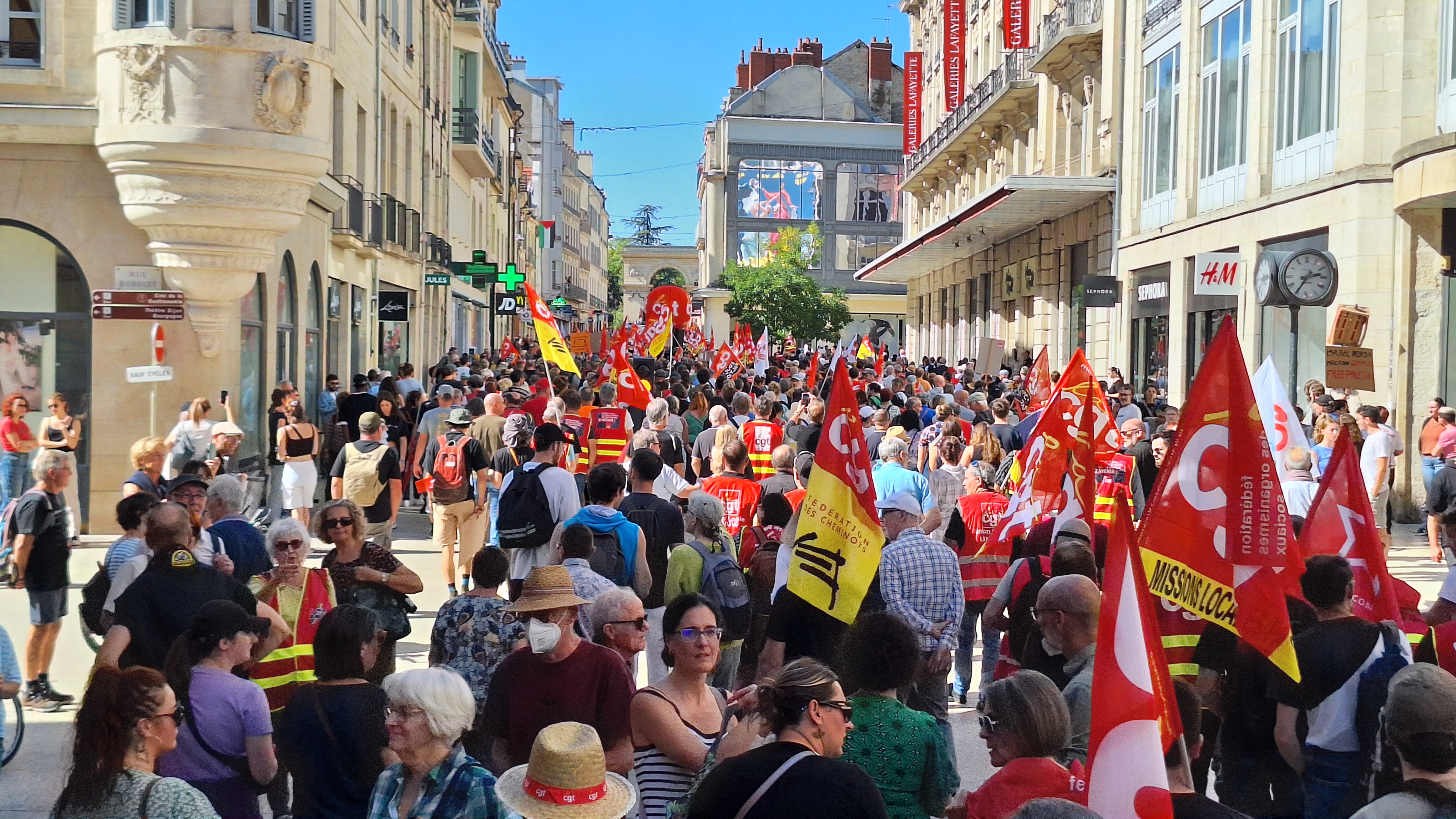 Les syndicats appellent à la mobilisation contre le budget le 2 décembre