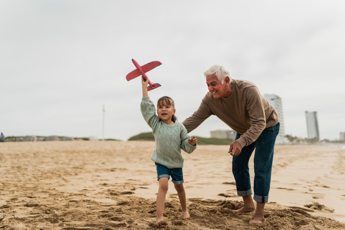 7 Things 'Magic-Making' Grandparents Do Differently, According to Child ...