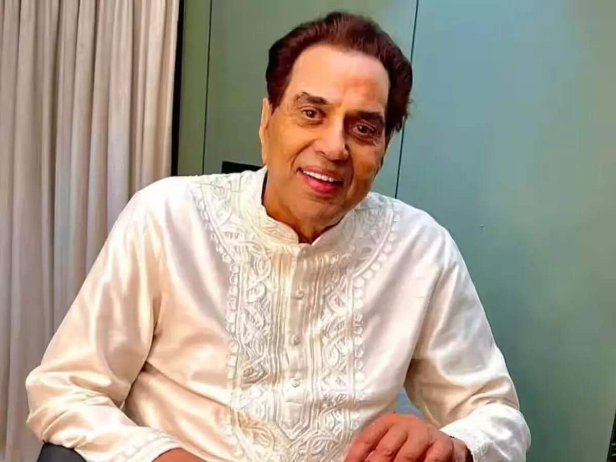Dharmendra passes away: From PM Modi to Bollywood legends like Amitabh Bachchan, nation pays ...