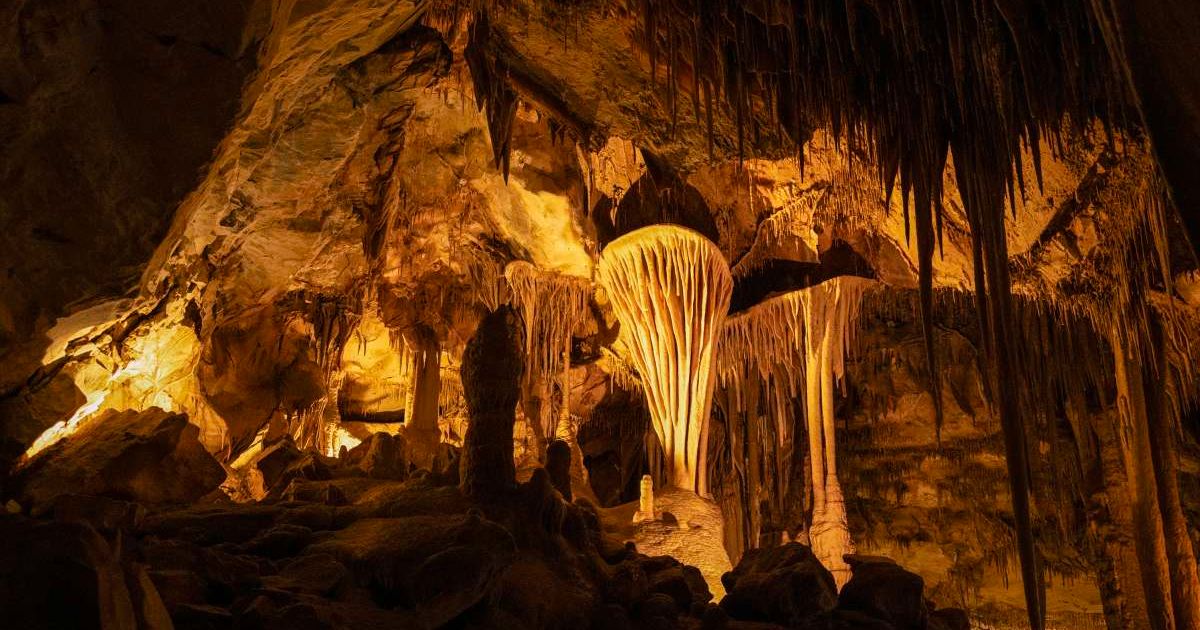 Calcite deposit from Nevada cave reveals 580,000 years of climate record