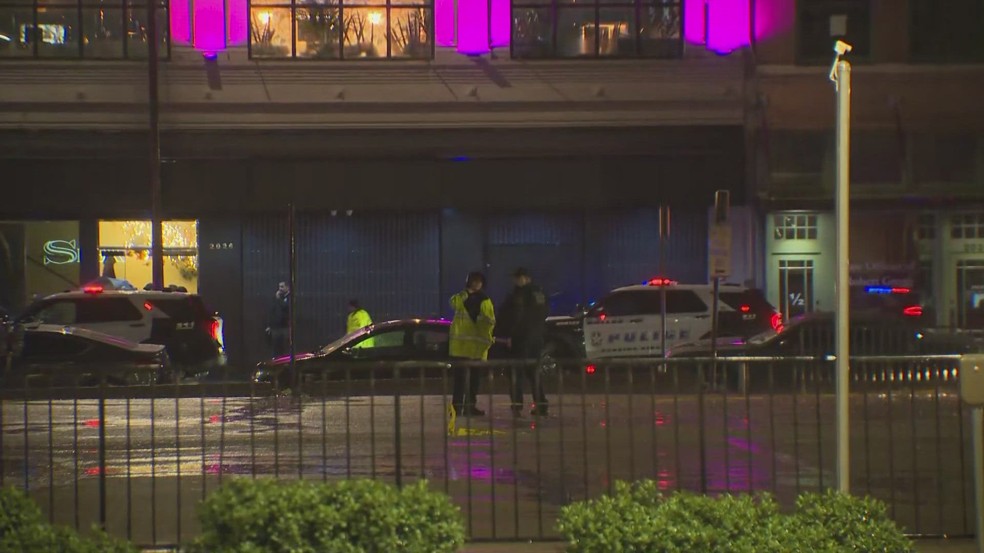 Downtown Dallas shooting: Several hurt, 2 dead, police say