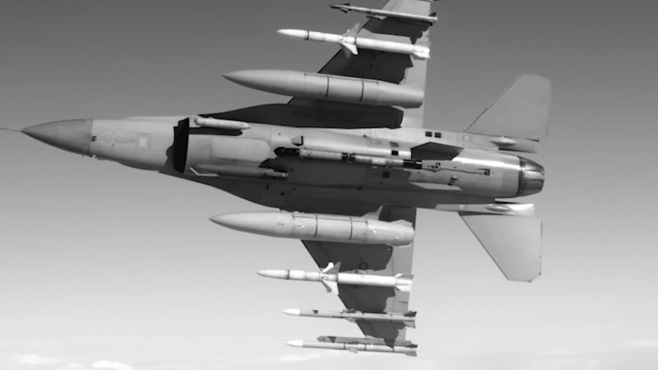 Cockpit Video Shows F-16 Outrunning Six Iraqi Missiles
