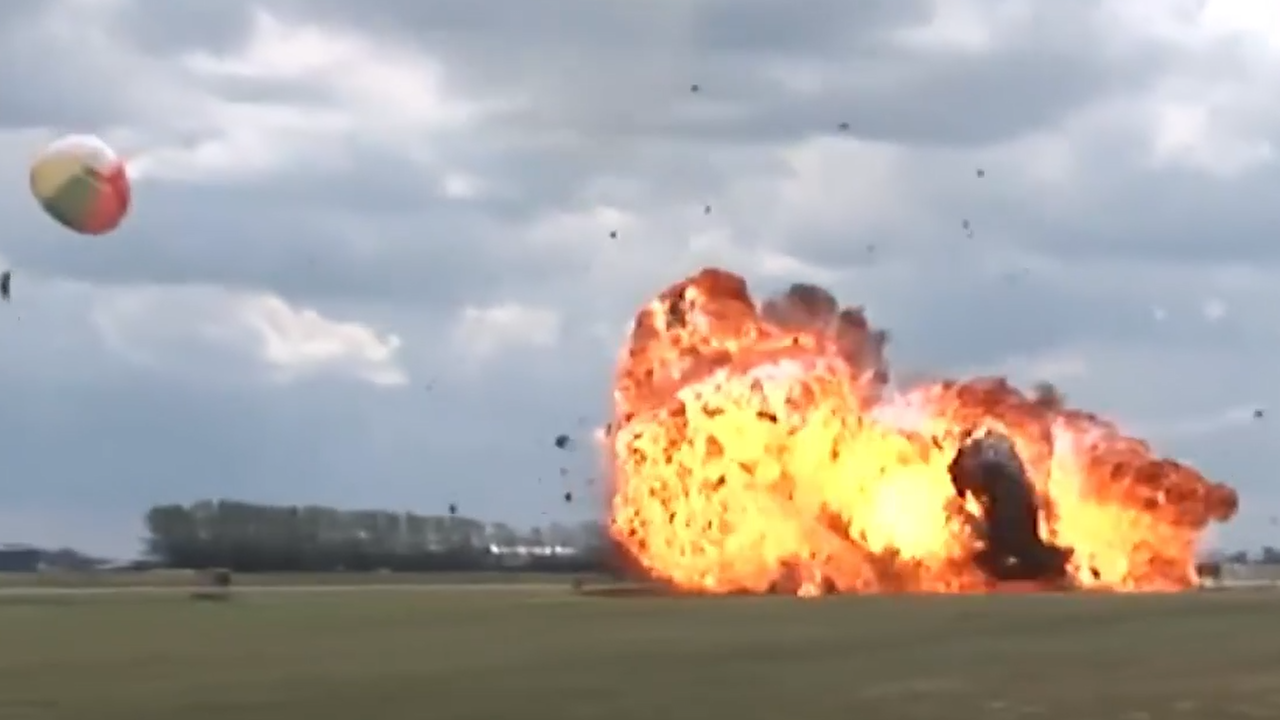 Pilot Ejects Only Seconds Before Impact in Dramatic Low Altitude Crash
