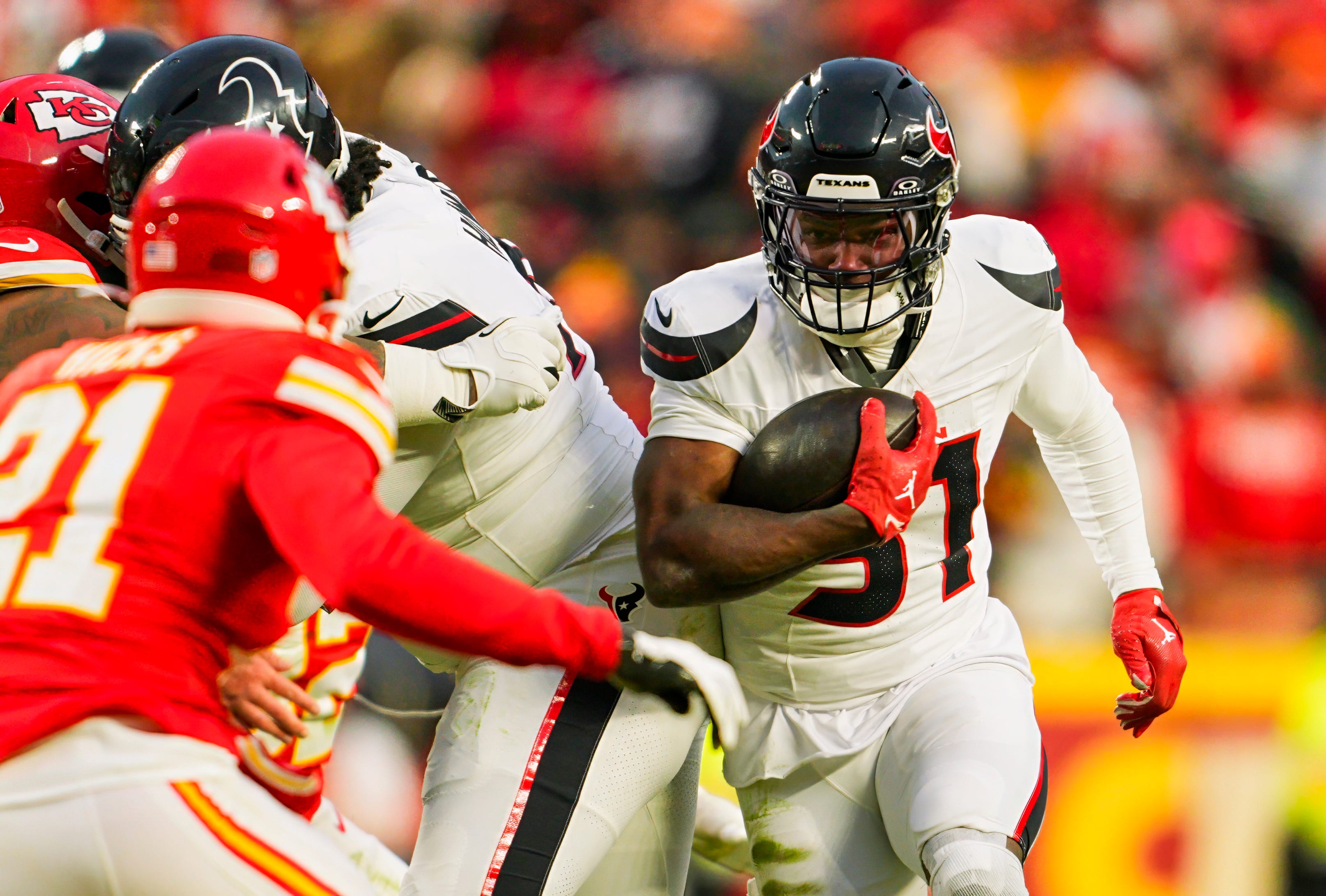 REPORT: Chiefs to sign ex-Texans RB Dameon Pierce to practice squad