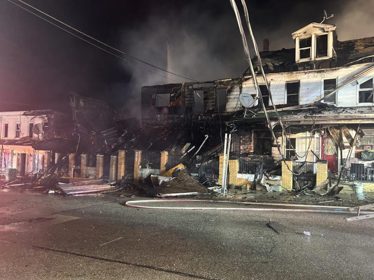 Eight homes catch fire after propane tank explosion