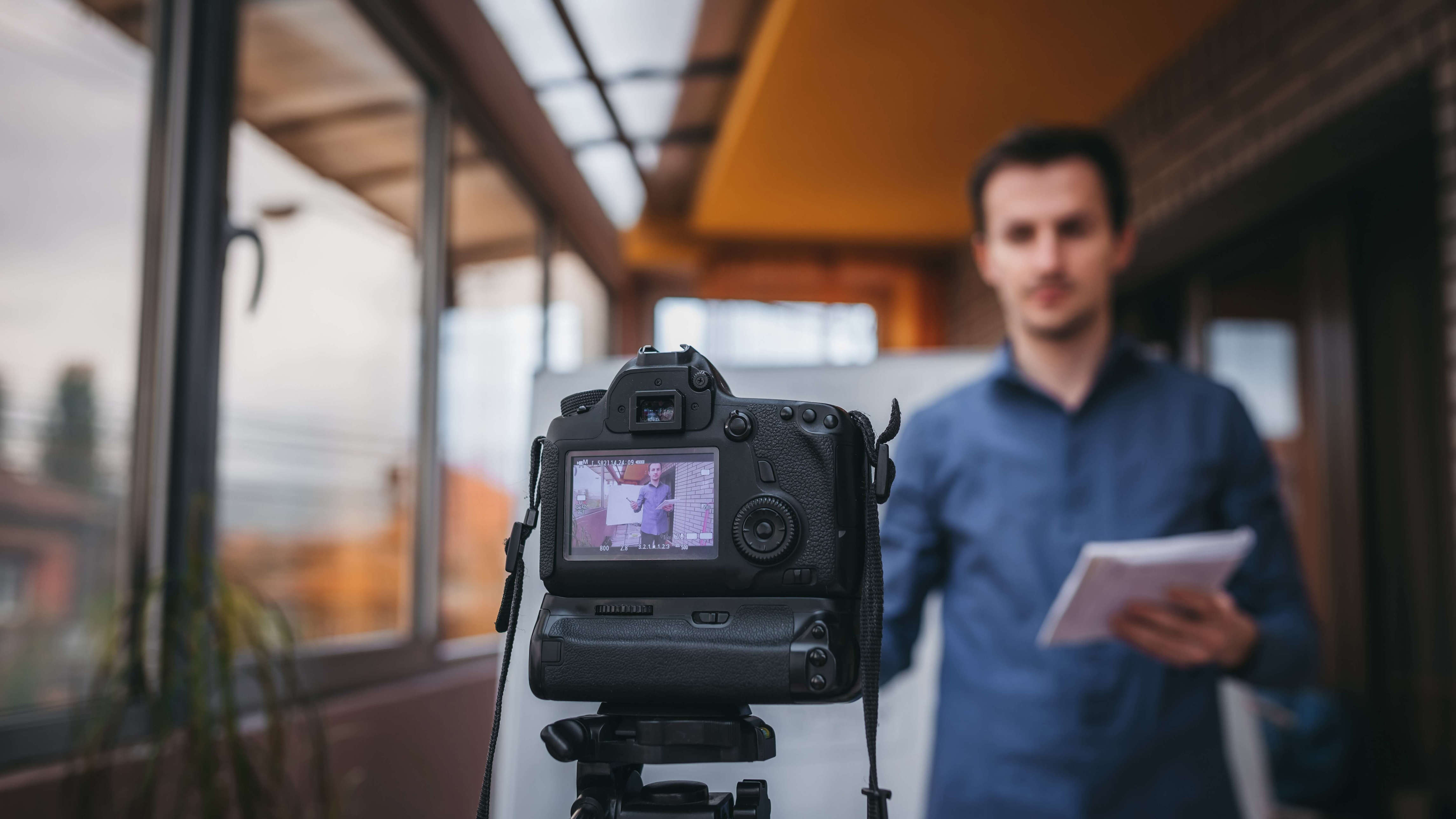 5 Creative Side Gigs That Bring in Serious Cash