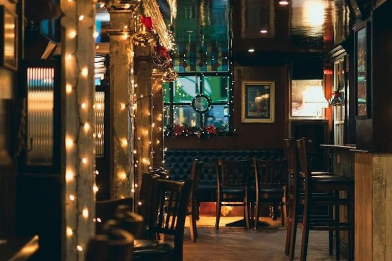 Pub goer's Galway pint price list shows over €1 difference between top ...