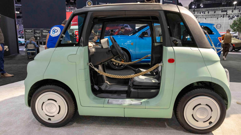 Fiat’s Adorable Topolino Is the Microcar America Didn’t Know It Needed