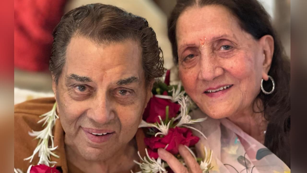 Dharmendra Love Story: Here's everything You Need To Know About His Two ...