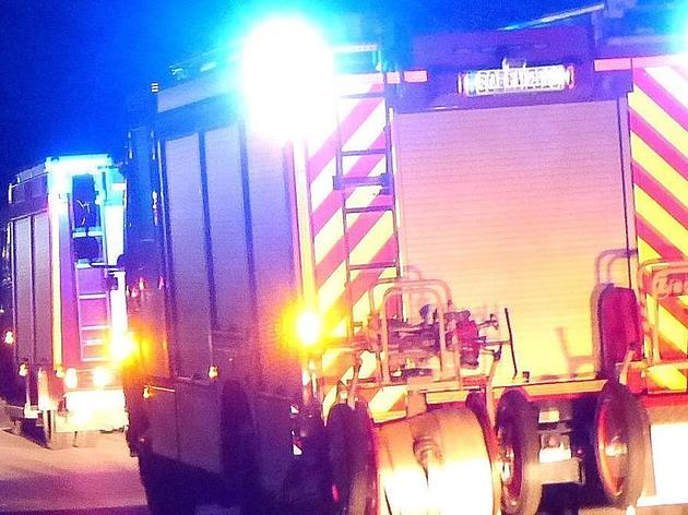 Zeugen nach PKW-Brand gesucht – Fahrzeug „nicht unerheblich“ beschädigt