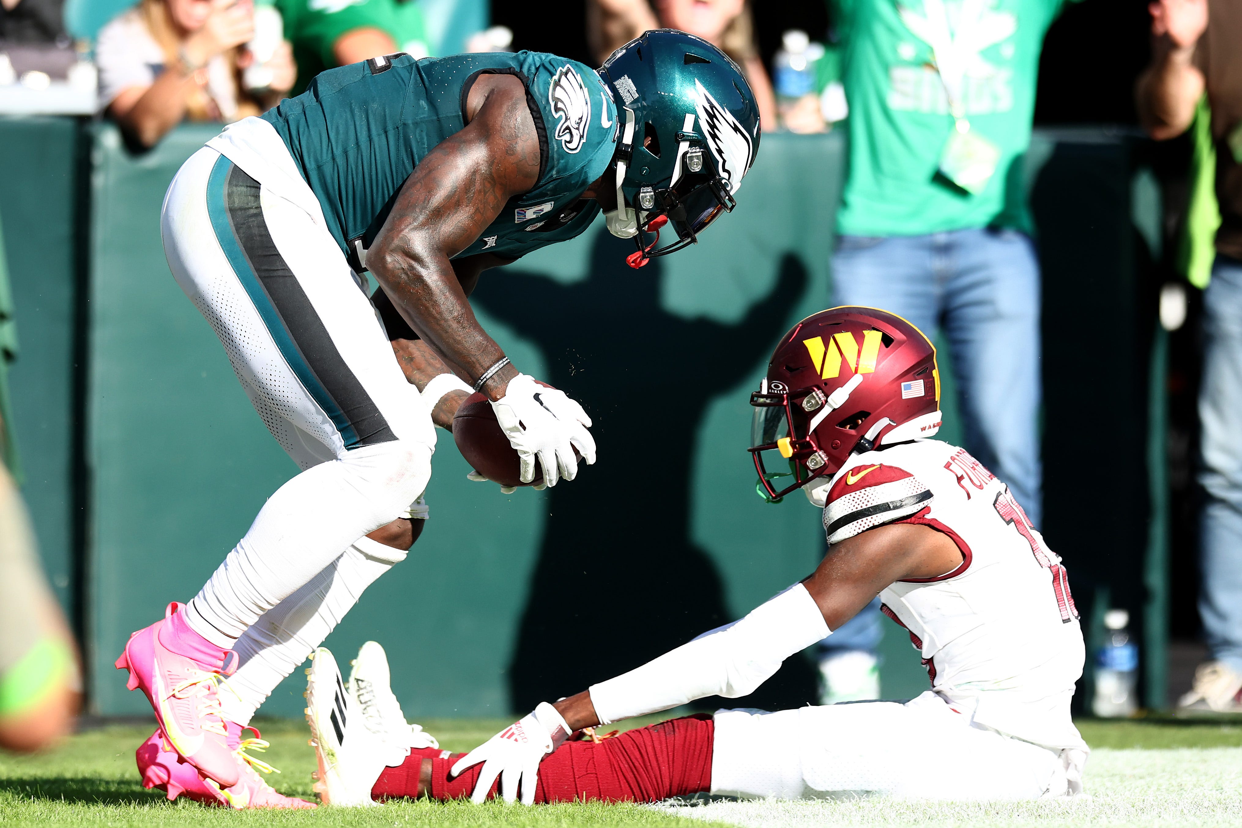 NFL world reacts to former Commanders' first-round pick's success