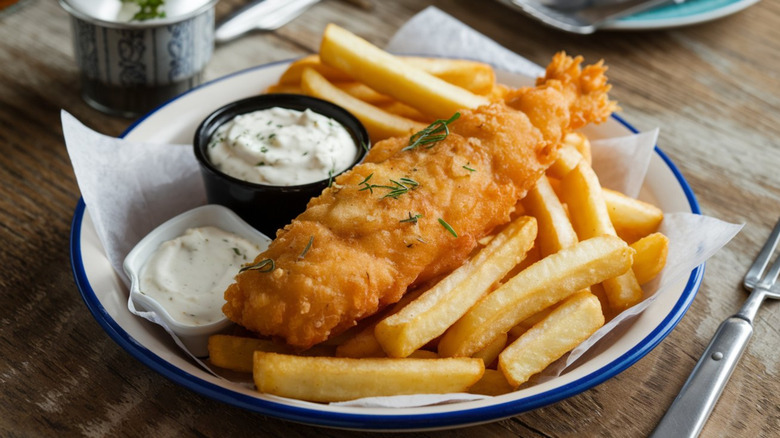 9 Chain Restaurants With The Best Fried Fish