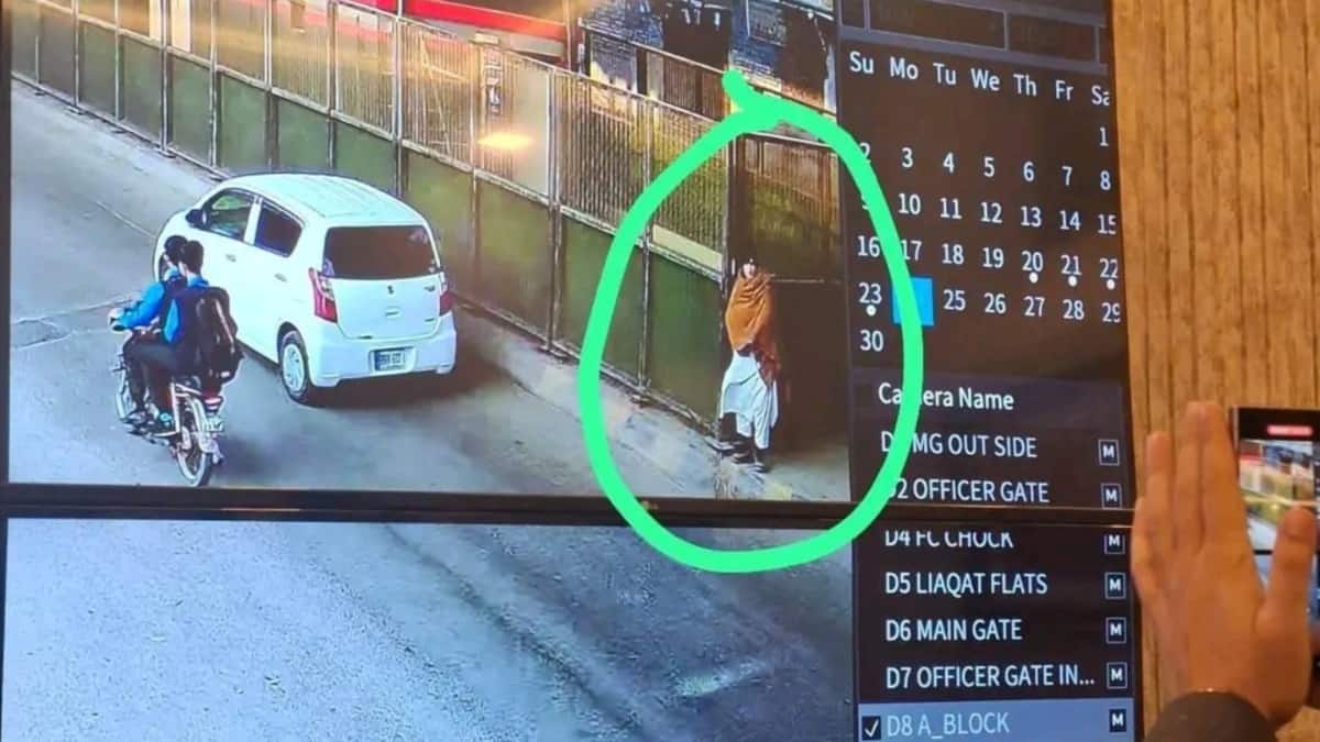 Peshawar Suicide Attack Cctv Captures Moments Of Deadly Blast Outside