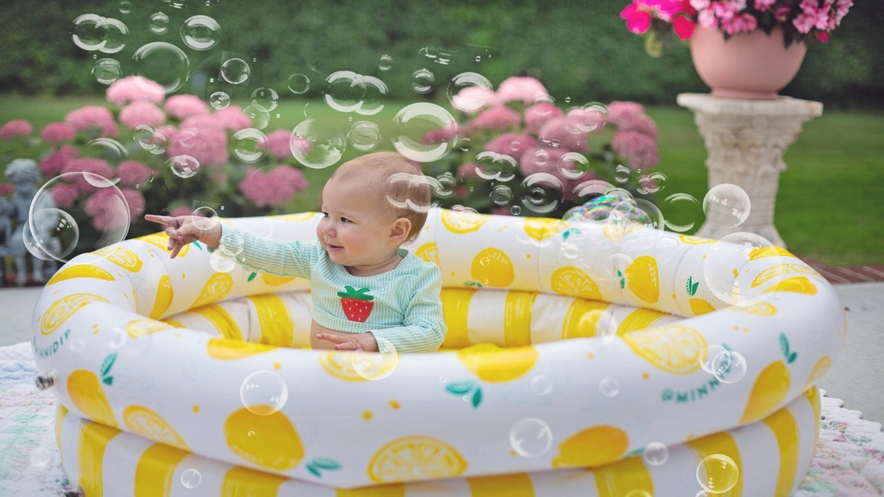 Come far rivivere un prato rovinato dalla piscina dei bambini