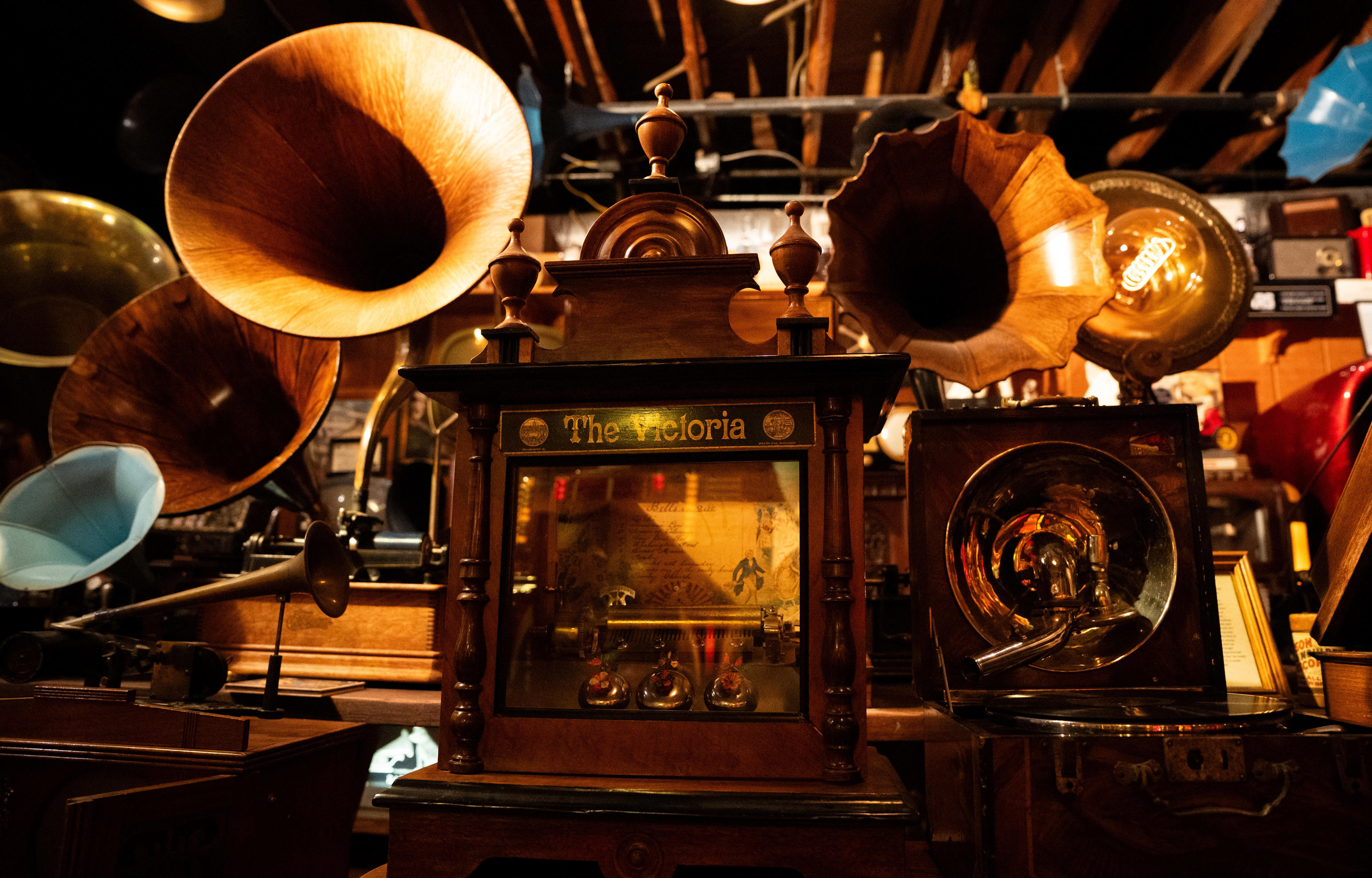Honky-tonk owner knows secret of sound with vintage machine collection