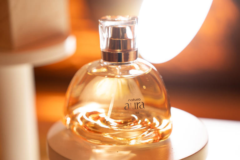 Aura Alba, el perfume elaborado con la codiciada y rara Rosa Alba