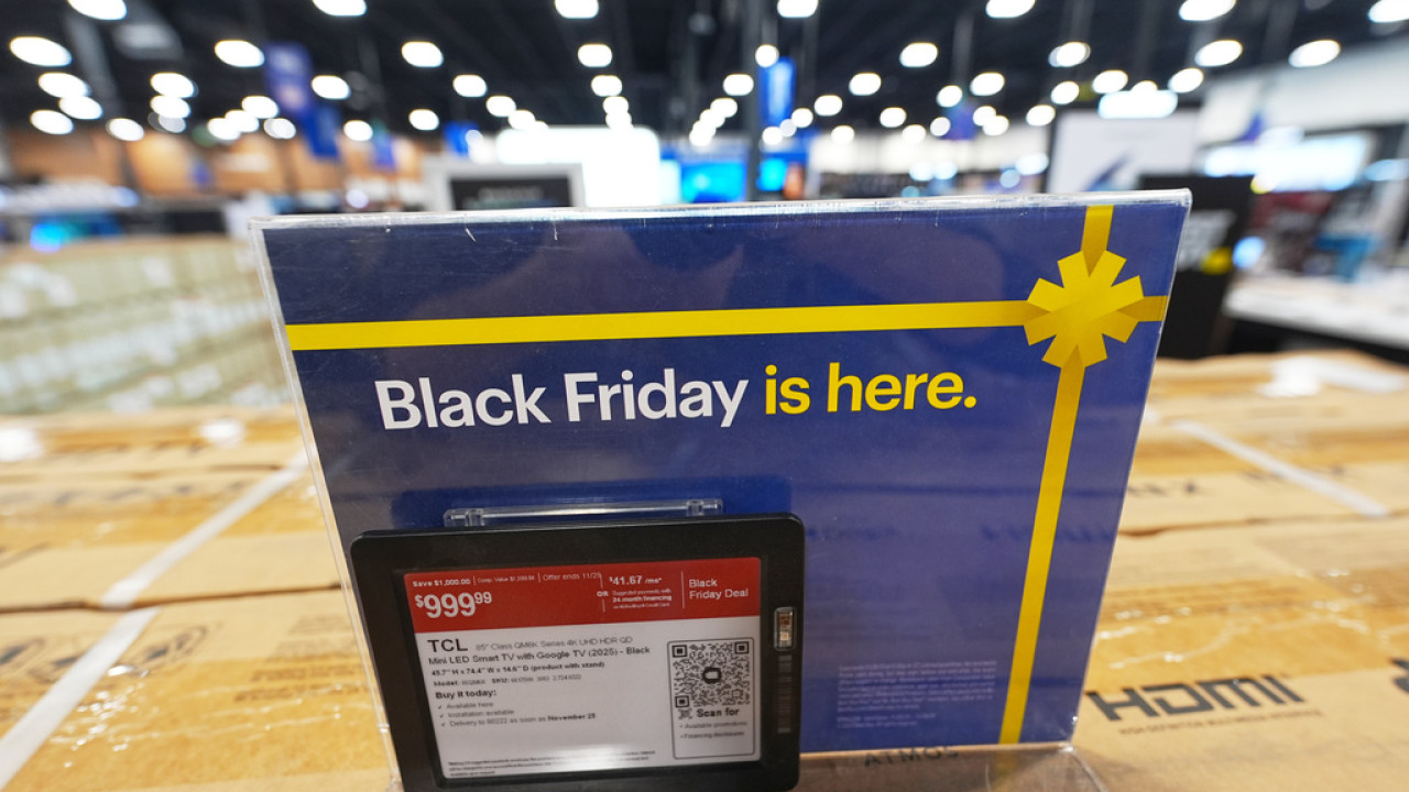 Black Friday: Άνευ προηγουμένου ο αριθμός των Αμερικανών που θα ψωνίσει ...