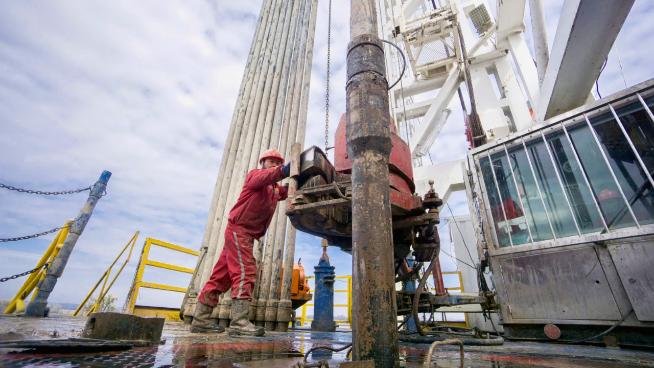 Ukraine’s $1.8B Refinery Strike Drops Russia’s Exports 17.1% In Just ...