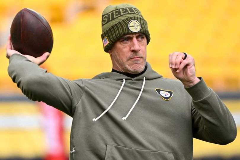 Aaron Rodgers' off-camera interaction with fan after NSFW gesture