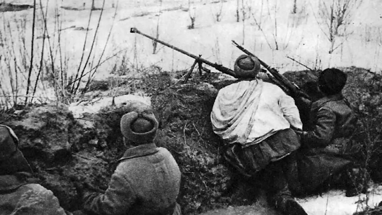 Moscow Strikes Back: Stalin’s Winter Counteroffensive and Hitler’s ...
