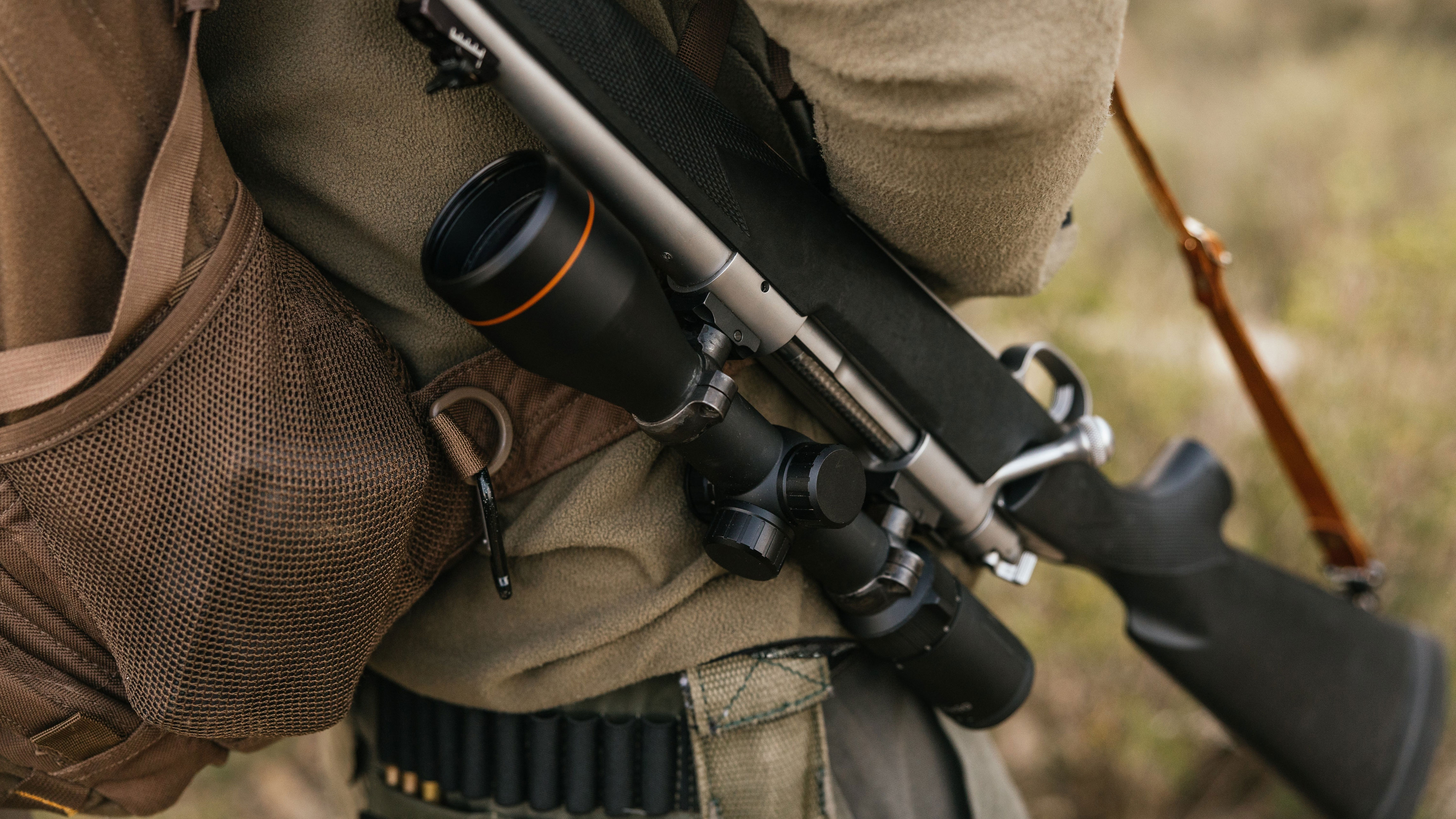 Dwuletnia dziewczynka postrzelona z broni myśliwskiej. Policja i Polski ...