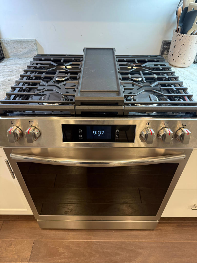 This Is the Hottest Range I've Ever Tested—and It Makes Restaurant ...