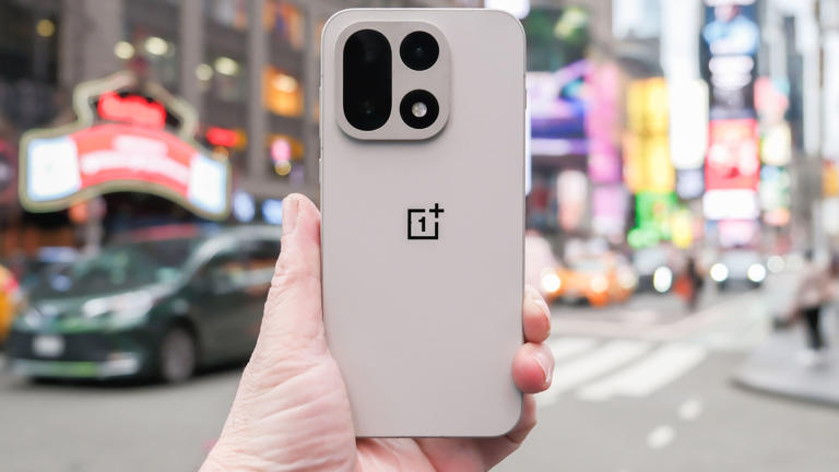 I tested the 7 top flagship phones of 2026 — here's which models I ...