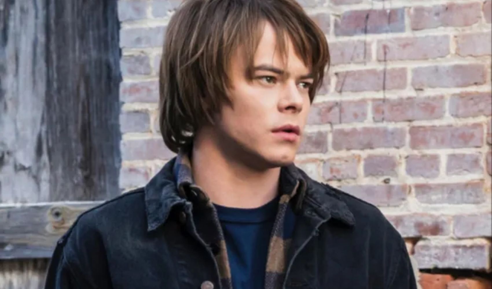 Charlie Heaton de Stranger Things al atractivo global en Billy Knight