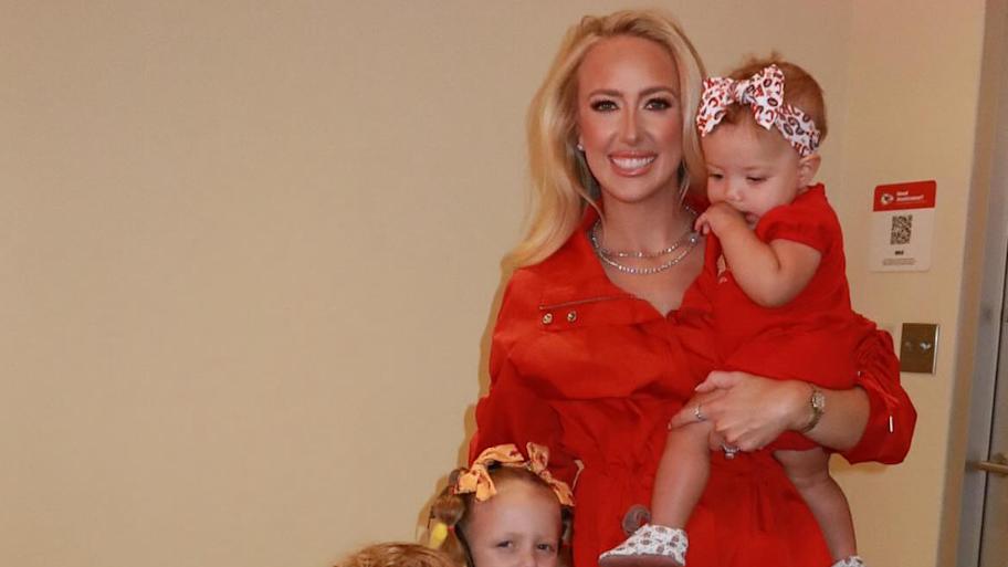 Brittany Mahomes shows off baby Golden in Chiefs fit matching mom at ...