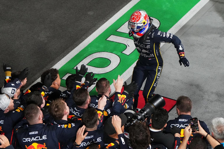 Max Verstappen championship support blows up as McLaren lose big in Las ...