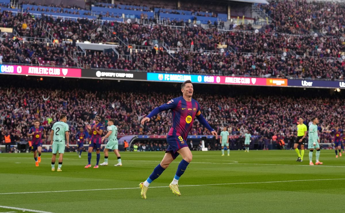 Robert Lewandowski reportedly makes final decision on Barcelona future ...