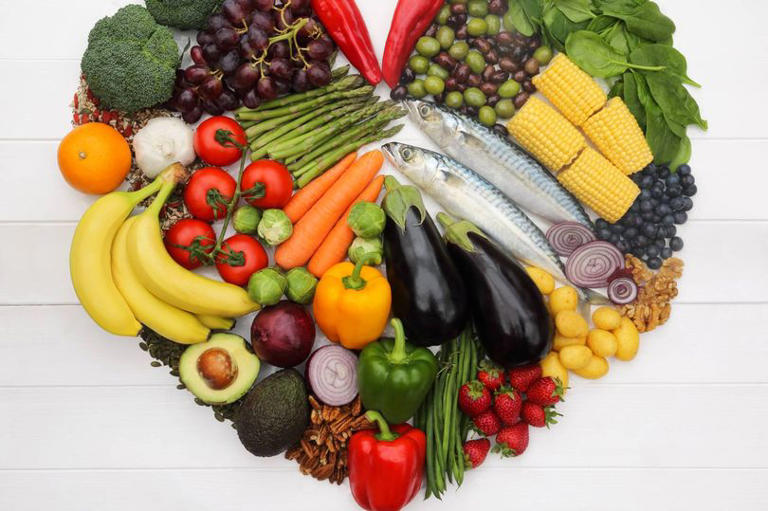 Dr Michael Mosley's wife shares 'world's healthiest diet' that helps ...