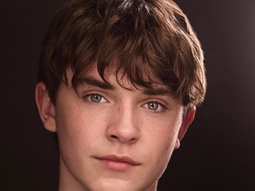 Greg Berlanti, Bash Doran's ‘Foster Dade' Hulu Pilot Casts Cameron Mann ...