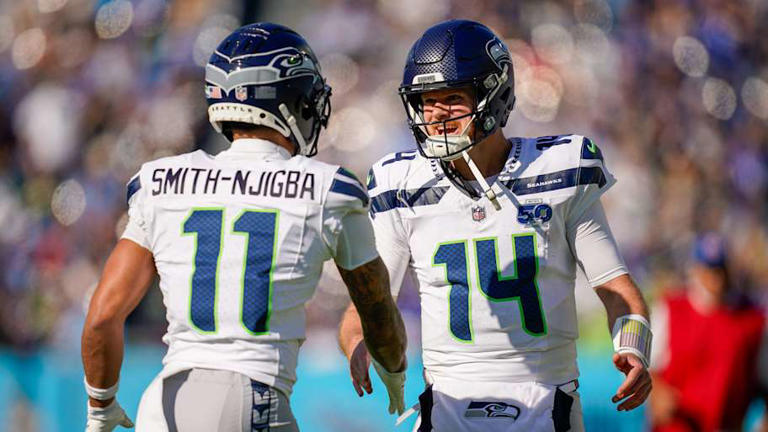 Week 12 PFF grades reveal who's really carrying the Seattle Seahawks