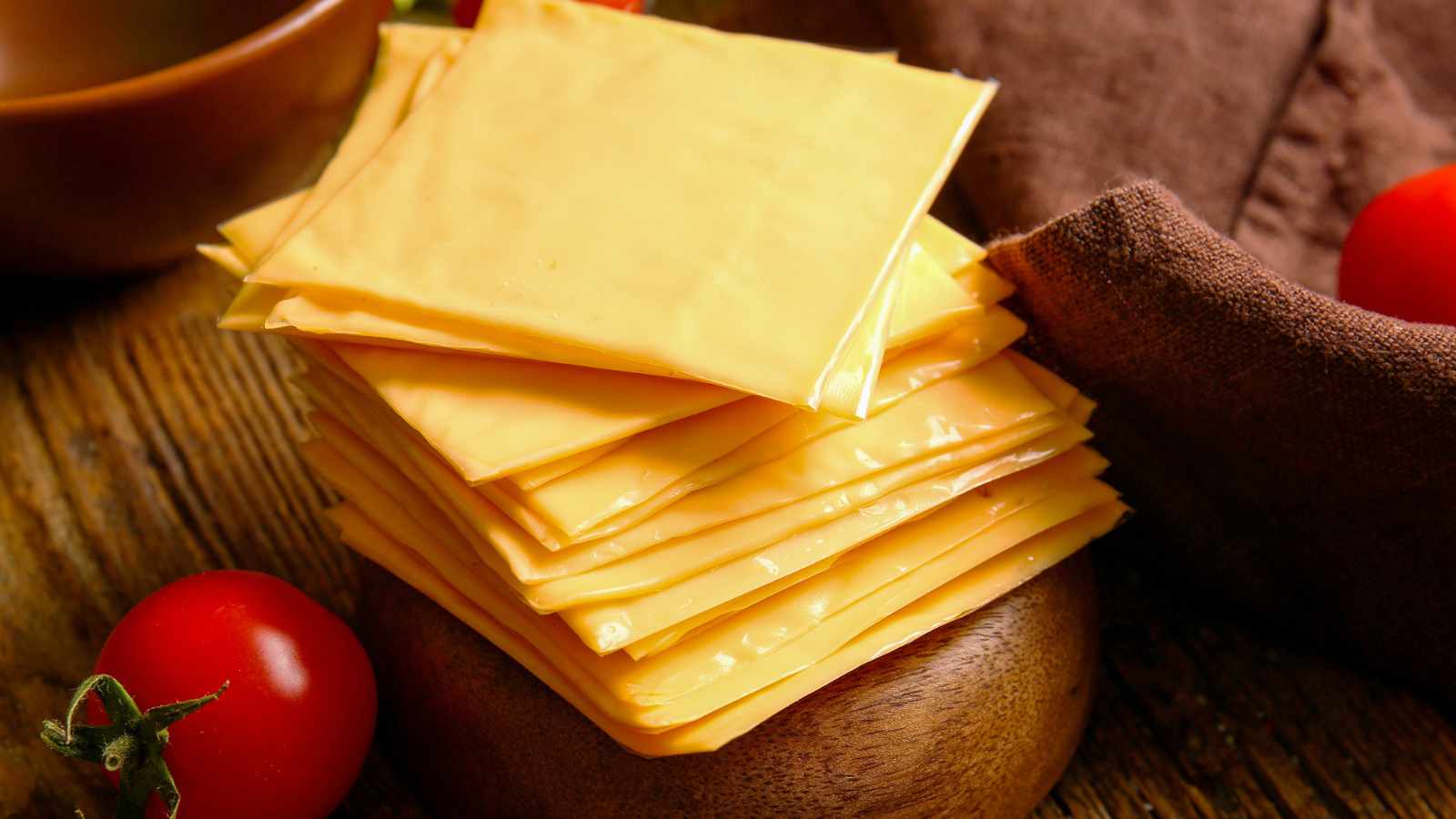 13 foods that become dangerous after the expiration date