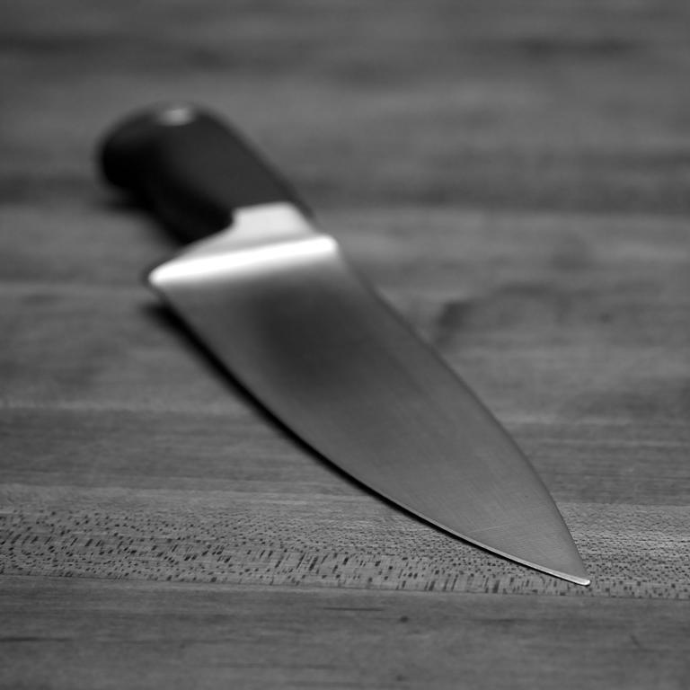 Bride-to-be stabs fiancé during violent packing fight