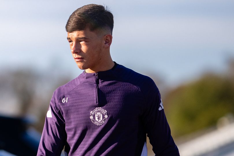 Manchester United include exciting youngster in squad vs Everton