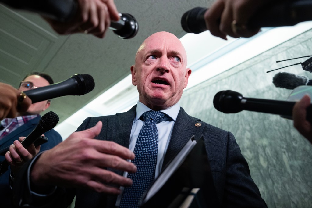 Mark Kelly faces new Pentagon probe after Trump's "seditious" accusation