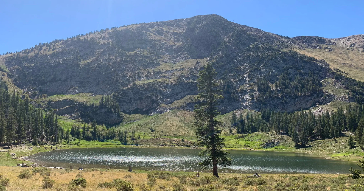 The Stunning Top-Secret Natural Lake in New Mexico Nobody's Ever Heard Of