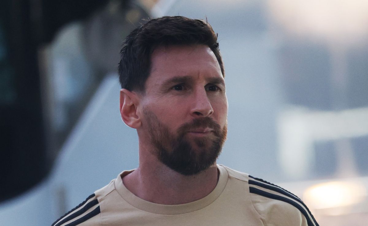 Lionel Messi pays tribute to late Argentina national team manager Omar ...