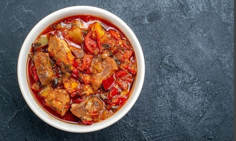 20 Spot Menikmati Sensasi Pedas Khas Padang: Surga untuk Pecinta Cabe