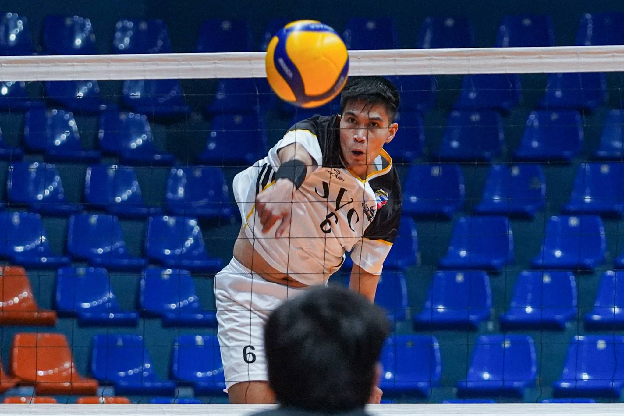 Spikers’ Turf: Savouge stuns Cignal to stay unbeaten in semis