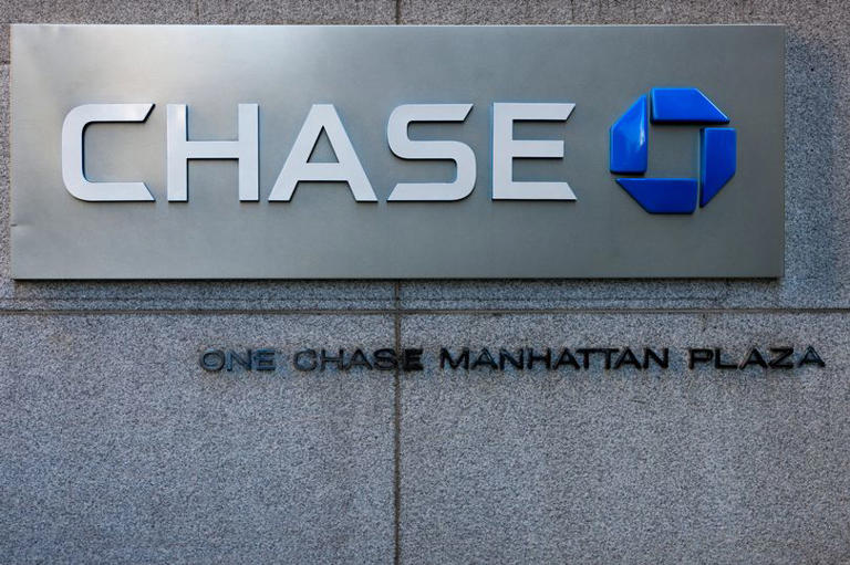 Are banks open on Thanksgiving? Holiday hours for Chase, PNC, US Bank ...