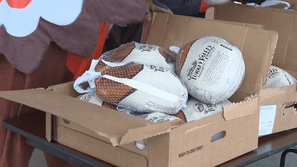 PHOTOS: Beacon Health continues Thanksgiving turkey giveaway tradition ...