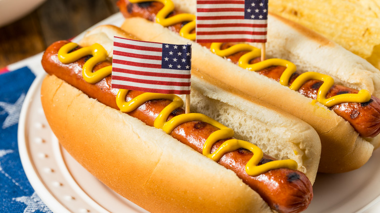 Here's What Makes Rhode Island-Style Hot Dogs Unique (And How They're ...
