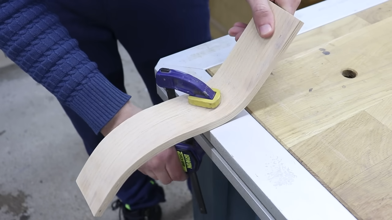 How beginners can create their first woodworking project easily