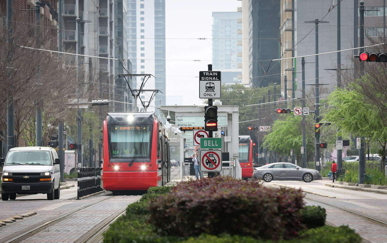 Do Houston buses run Thursday? What to know about Metro's Thanksgiving ...