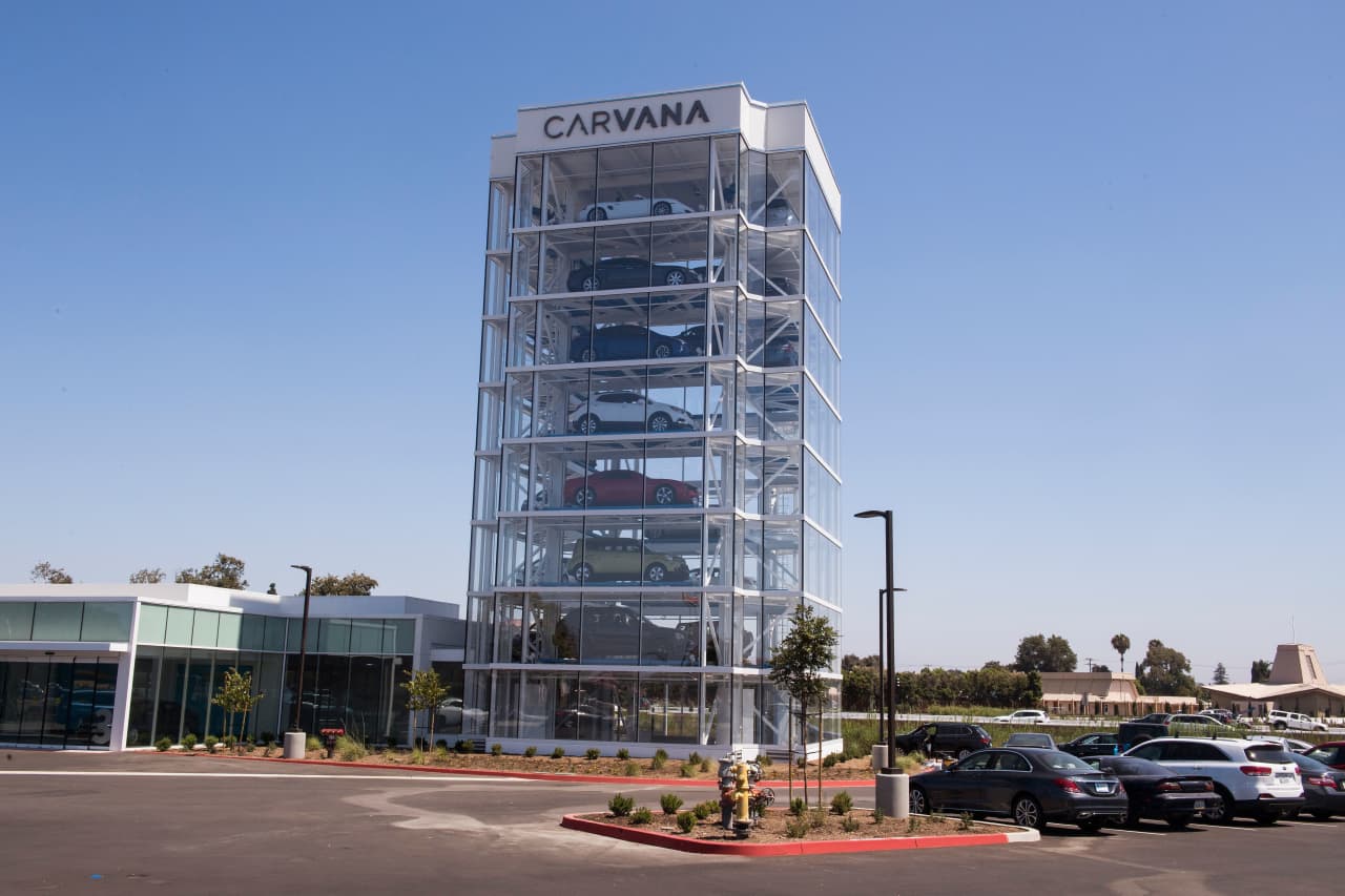 Carvana Stock Is Rising. Ignore the Struggling Car Market, Say Analysts.