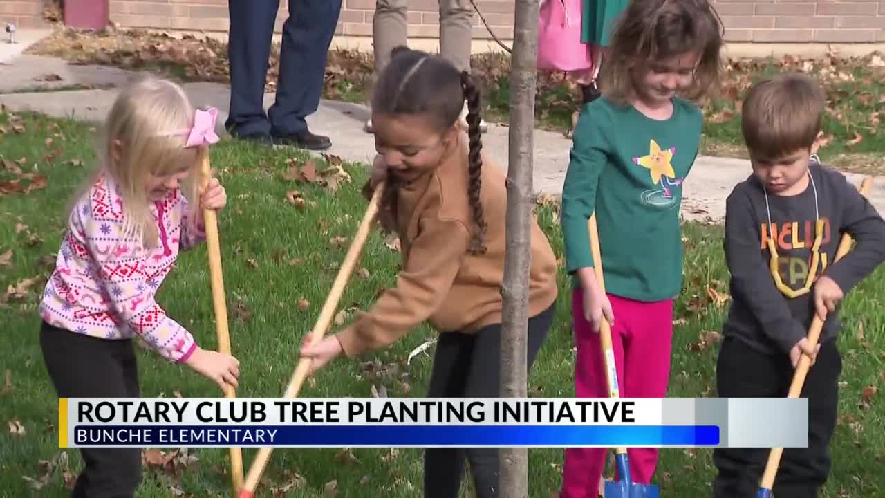 Bunche Elementary students plant tree