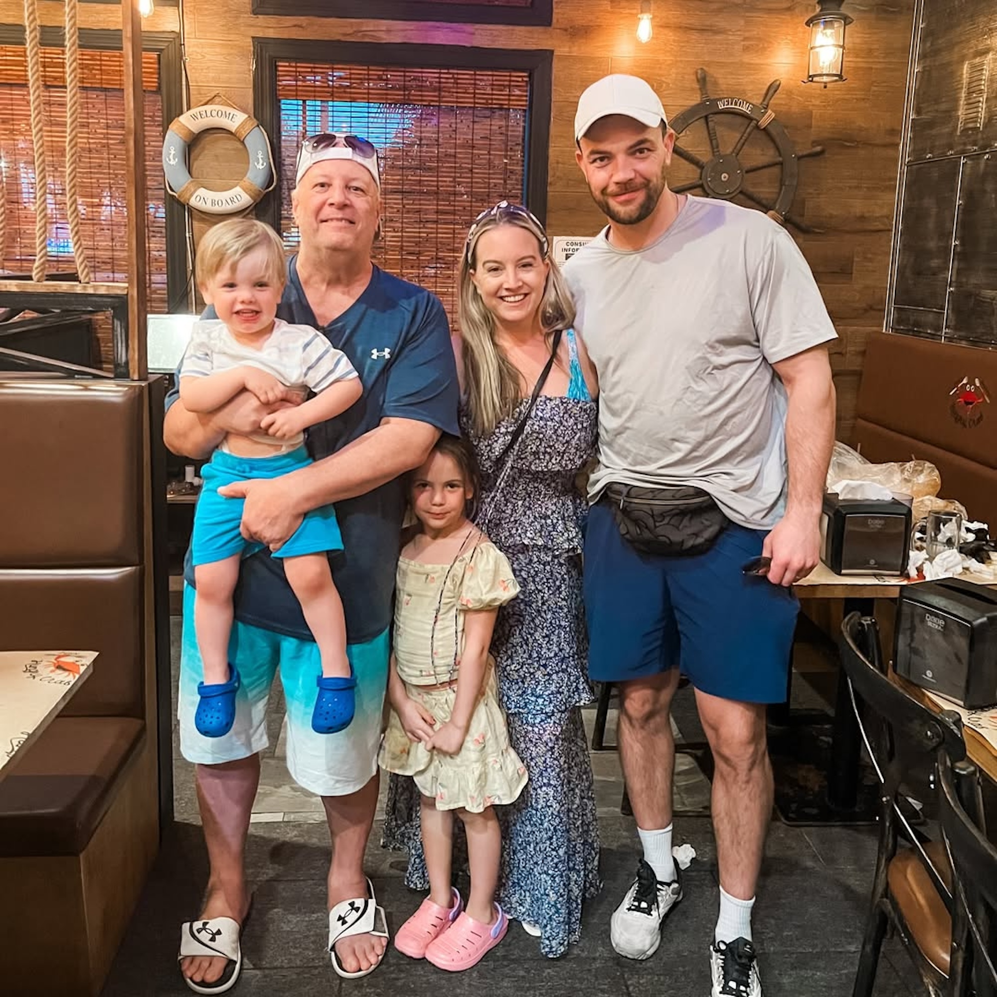 90 Day Fiance's Elizabeth Castravet Reveals Her Dad Died: ‘Shattered'